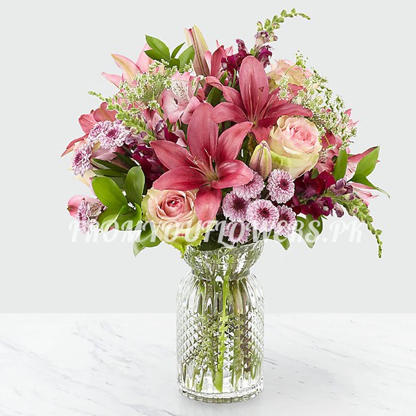 Showy Bloom Bouquet - Online Flower Shop in Pakistan